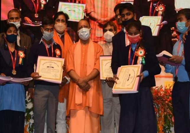 विश्व दिव्यांग दिवस पर सम्मान