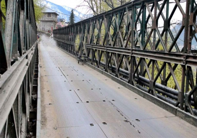 Traffic resumes on Bailey Bridge